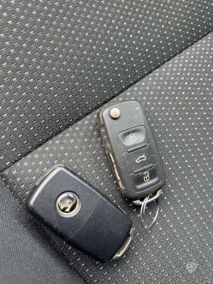 Zils Skoda SuperB 2011 Viļņa, ar dzinēja tilpumu 1.60 L un nobraukumu 300 tūkst. km par 2950 €, foto 11 vietnē AUTOMOTO.COM.LV