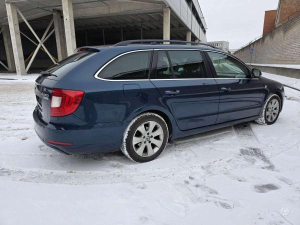 Blue Skoda SuperB 2012 in Vilnius, with an engine capacity of 1.60 L and mileage of 320 thousand km for 4200 €, photo 3 on AUTOMOTO.COM.LV