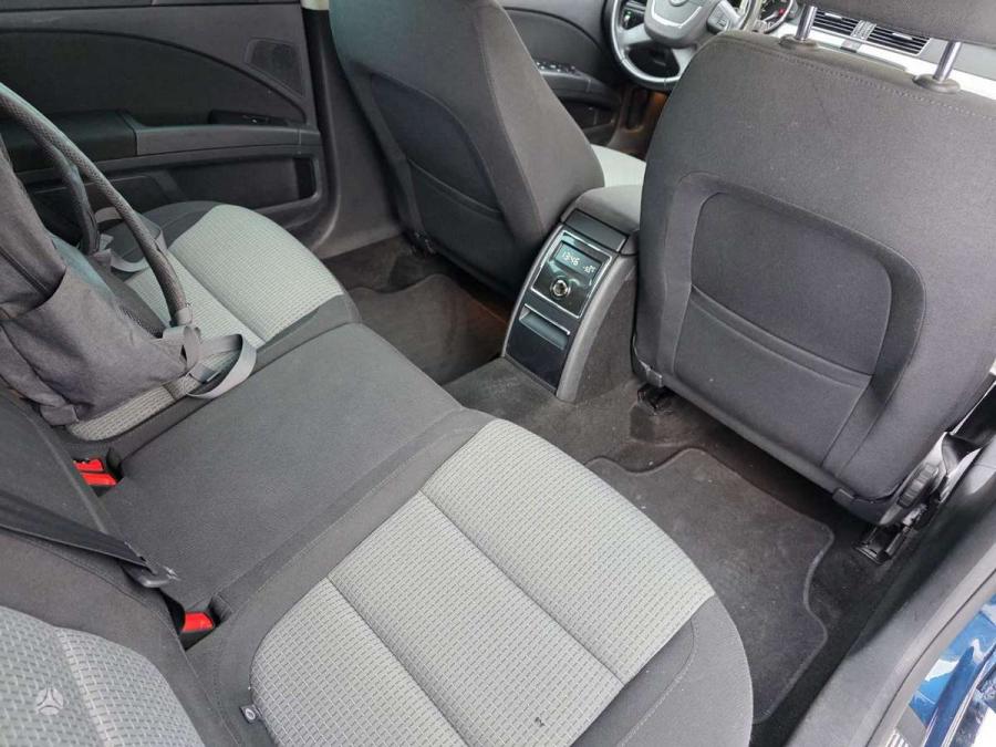 Zils Skoda SuperB 2012 Viļņa, ar dzinēja tilpumu 1.60 L un nobraukumu 320 tūkst. km par 4200 €, foto 9 vietnē AUTOMOTO.COM.LV