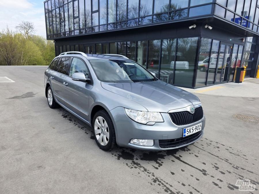 Blue Skoda SuperB 2012 in Panevezys, with an engine capacity of 2.00 L and mileage of 300 thousand km for 5100 €, photo 10 on AUTOMOTO.COM.LV