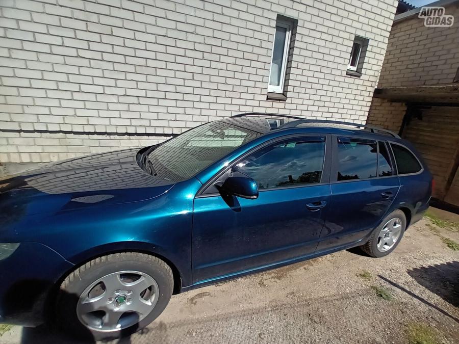Blue Skoda SuperB 2012 in Kaunas, with an engine capacity of 1.60 L and mileage of 313 thousand km for 4000 €, photo 3 on AUTOMOTO.COM.LV