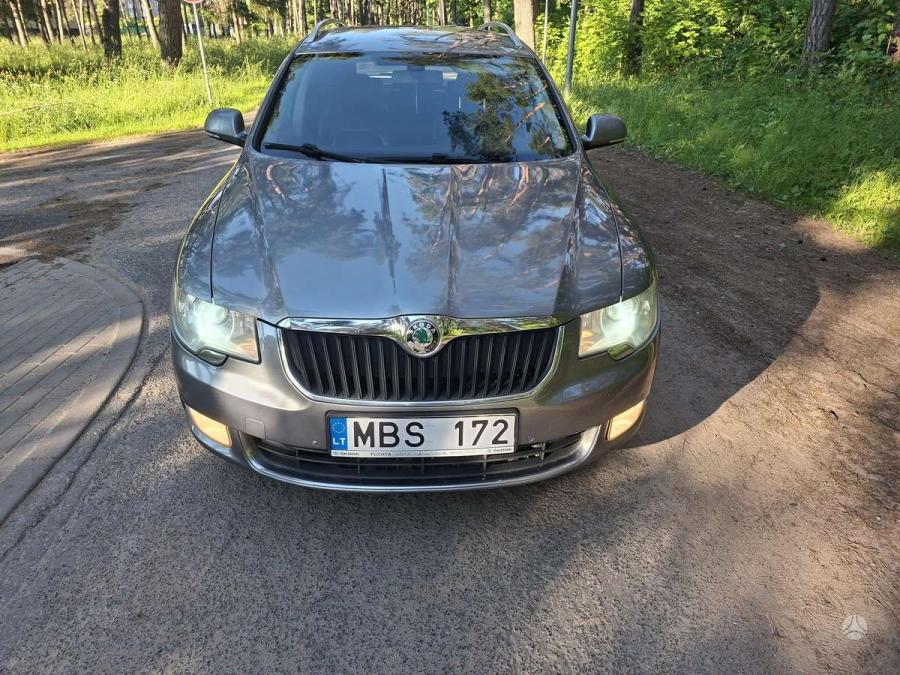 Blue Skoda SuperB 2012 in Ukmerge, with an engine capacity of 2.00 L and mileage of 350 thousand km for 4350 €, photo 4 on AUTOMOTO.COM.LV