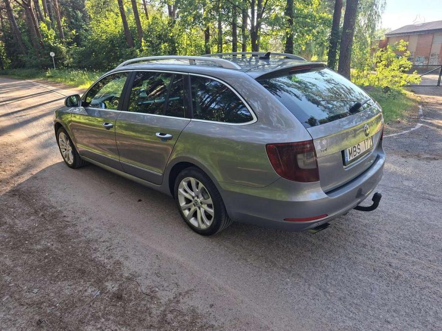 Blue Skoda SuperB 2012 in Ukmerge, with an engine capacity of 2.00 L and mileage of 350 thousand km for 4350 €, photo 5 on AUTOMOTO.COM.LV