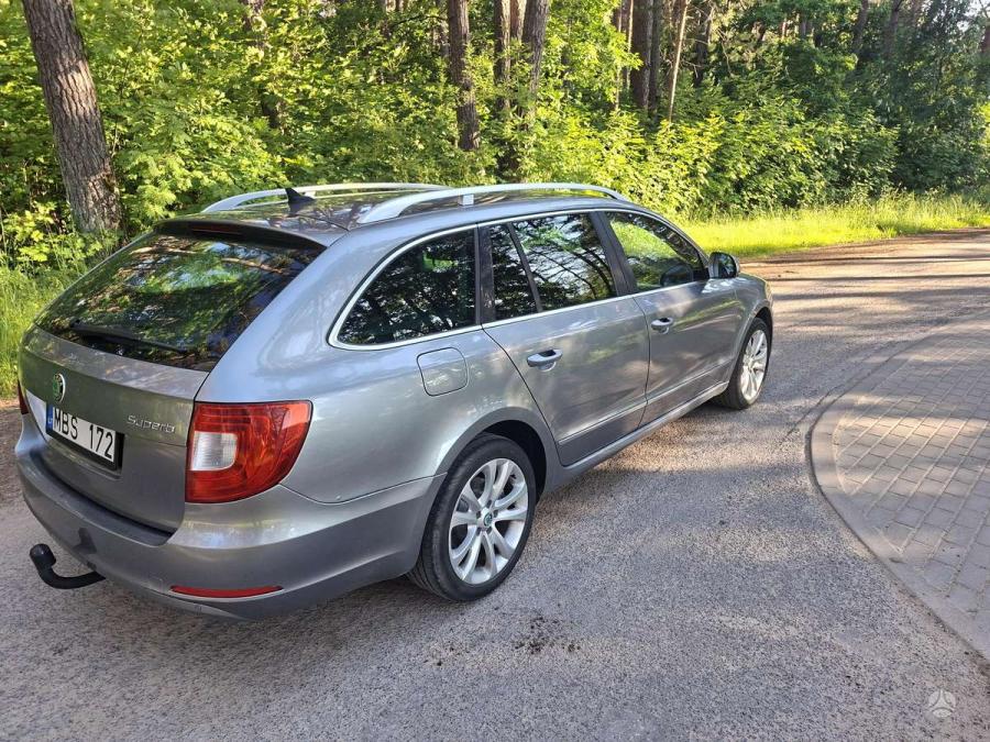 Blue Skoda SuperB 2012 in Ukmerge, with an engine capacity of 2.00 L and mileage of 350 thousand km for 4350 €, photo 6 on AUTOMOTO.COM.LV
