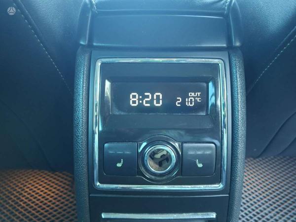 Blue Skoda SuperB 2012 in Ukmerge, with an engine capacity of 2.00 L and mileage of 350 thousand km for 4350 €, photo 8 on AUTOMOTO.COM.LV