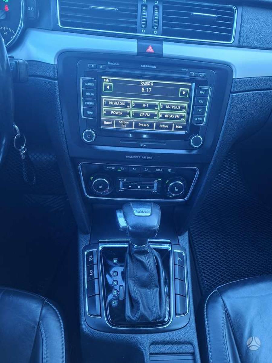 Blue Skoda SuperB 2012 in Ukmerge, with an engine capacity of 2.00 L and mileage of 350 thousand km for 4350 €, photo 11 on AUTOMOTO.COM.LV