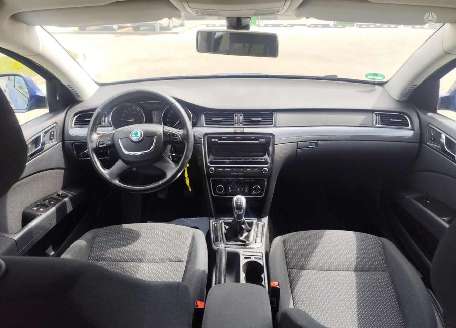 Blue Skoda SuperB 2012 in Siauliai, with an engine capacity of 1.97 L and mileage of 274 thousand km for 4250 €, photo 14 on AUTOMOTO.COM.LV