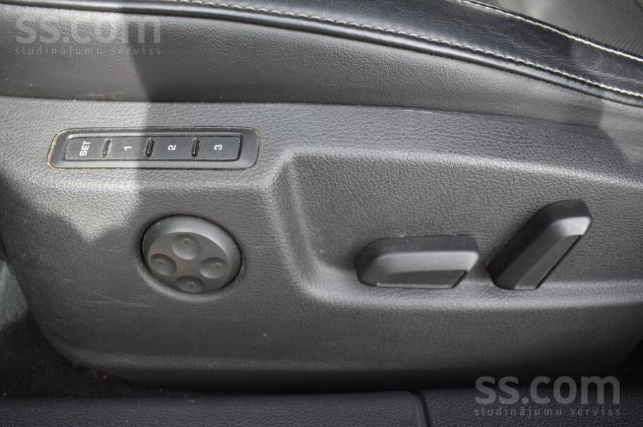 Blue Skoda SuperB 2014 in Talsi, with an engine capacity of 2.00 L and mileage of 335 thousand km for 6300 €, photo 13 on AUTOMOTO.COM.LV