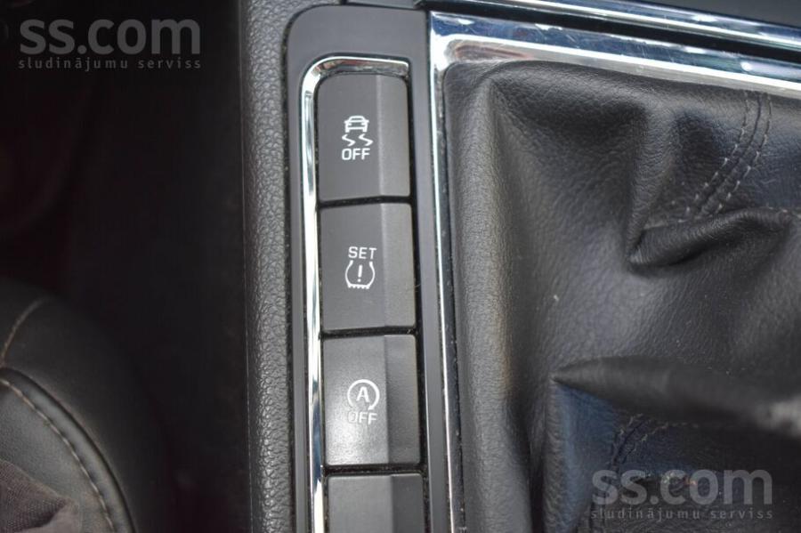 Blue Skoda SuperB 2014 in Talsi, with an engine capacity of 2.00 L and mileage of 335 thousand km for 6300 €, photo 21 on AUTOMOTO.COM.LV
