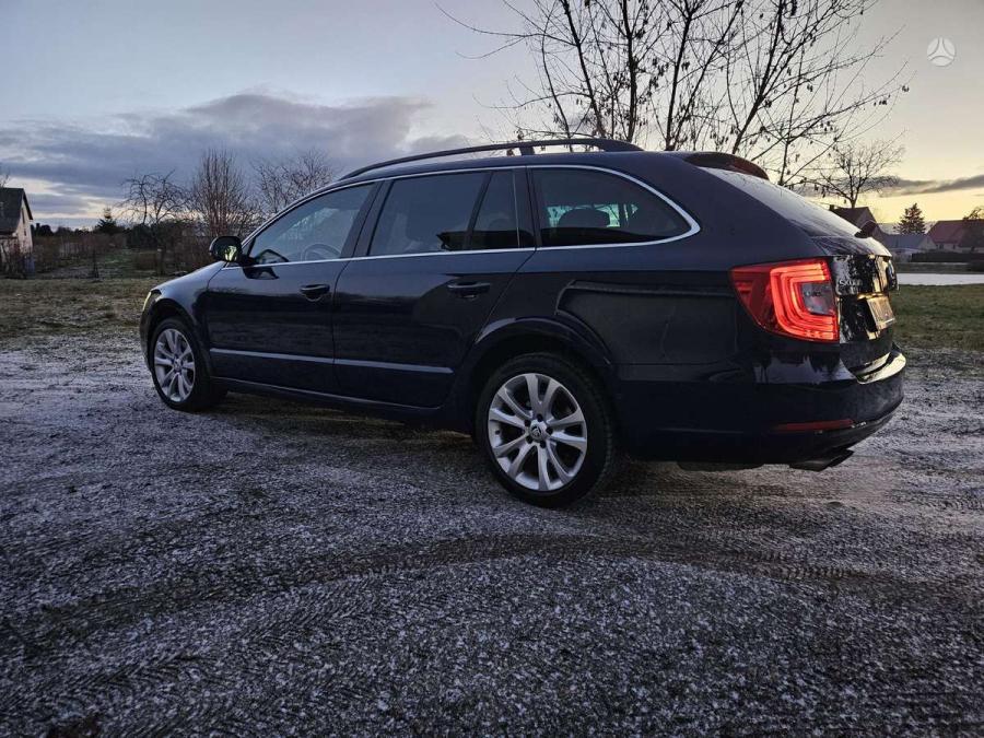 Blue Skoda SuperB 2015 in Radviliskis, with an engine capacity of 1.97 L and mileage of 300 thousand km for 6600 €, photo 4 on AUTOMOTO.COM.LV