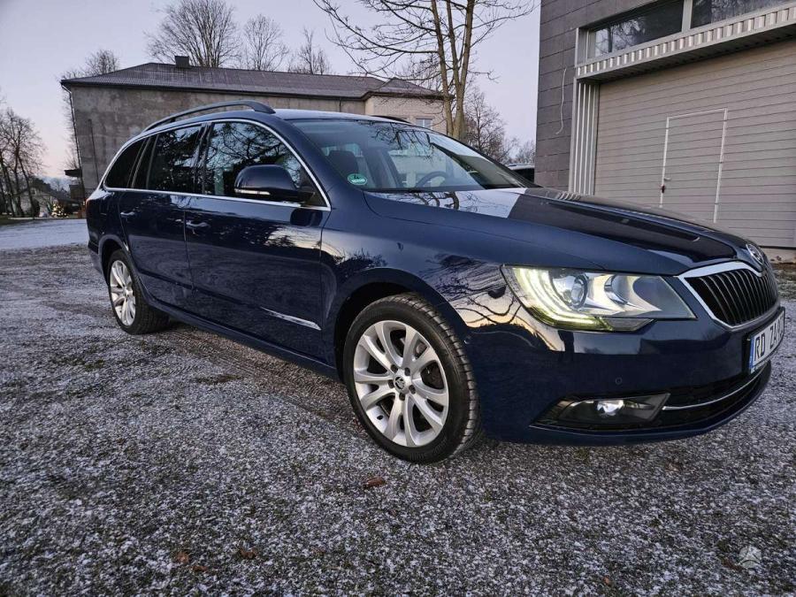 Blue Skoda SuperB 2015 in Radviliskis, with an engine capacity of 1.97 L and mileage of 300 thousand km for 6600 €, photo 11 on AUTOMOTO.COM.LV