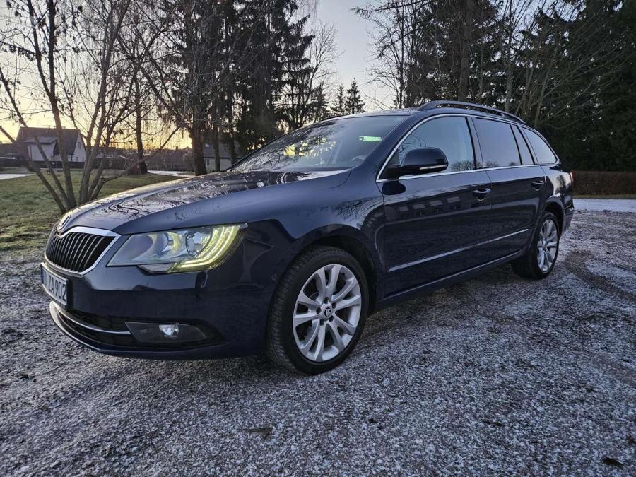 Blue Skoda SuperB 2015 in Radviliskis, with an engine capacity of 1.97 L and mileage of 300 thousand km for 6600 €, photo 25 on AUTOMOTO.COM.LV
