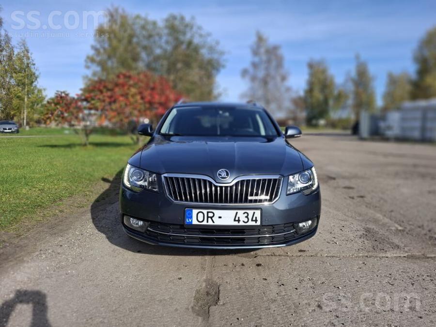Zils Skoda SuperB 2015 Limbaži, ar dzinēja tilpumu 1.60 L un nobraukumu 194 tūkst. km par 6950 €, foto 1 vietnē AUTOMOTO.COM.LV