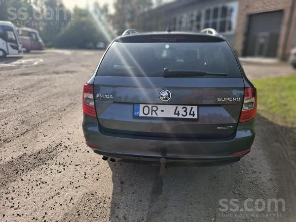 Zils Skoda SuperB 2015 Limbaži, ar dzinēja tilpumu 1.60 L un nobraukumu 194 tūkst. km par 6950 €, foto 5 vietnē AUTOMOTO.COM.LV