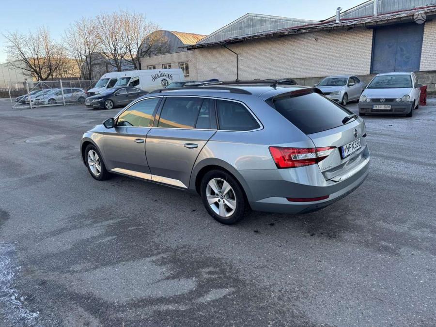 Blue Skoda SuperB 2016 in Ukmerge, with an engine capacity of 1.60 L and mileage of 334 thousand km for 8150 €, photo 7 on AUTOMOTO.COM.LV