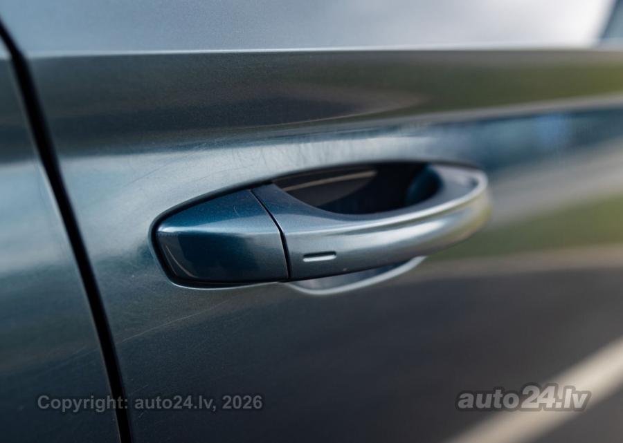 Zils Skoda SuperB 2016 Tallina, ar dzinēja tilpumu 2.00 L un nobraukumu 398 tūkst. km par 7490 €, foto 20 vietnē AUTOMOTO.COM.LV
