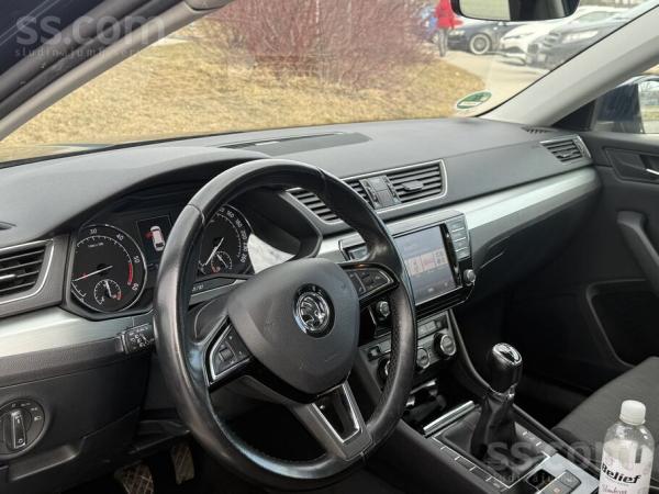 Blue Skoda SuperB 2016 in Riga, with an engine capacity of 1.60 L and mileage of 316 thousand km for 7590 €, photo 10 on AUTOMOTO.COM.LV