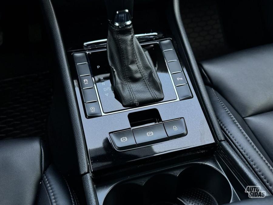 Blue Skoda SuperB 2016 in Vilnius, with an engine capacity of 2.00 L and mileage of 285 thousand km for 11800 €, photo 8 on AUTOMOTO.COM.LV