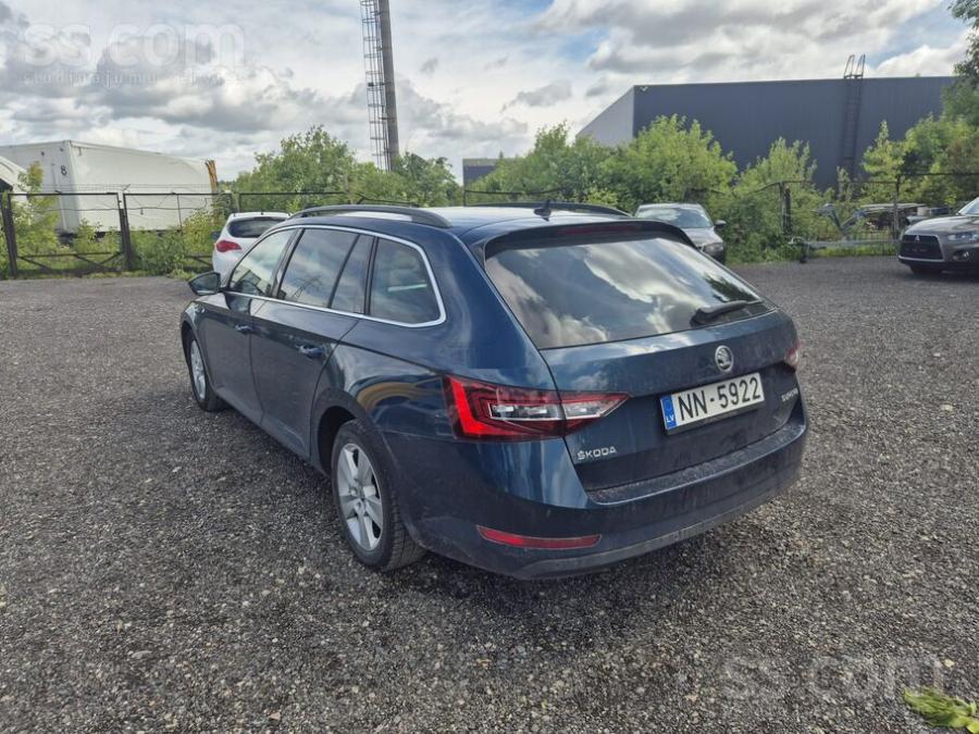 Zils Skoda SuperB 2017 Rīga, ar dzinēja tilpumu 1.60 L un nobraukumu 209 tūkst. km par 12490 €, foto 8 vietnē AUTOMOTO.COM.LV