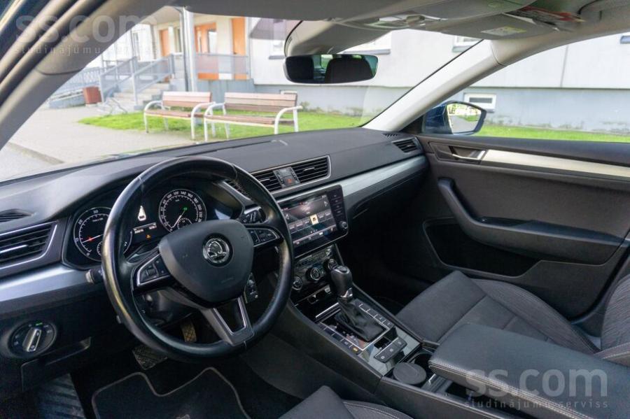 Zils Skoda SuperB 2017 Rīga, ar dzinēja tilpumu 1.60 L un nobraukumu 209 tūkst. km par 12490 €, foto 10 vietnē AUTOMOTO.COM.LV
