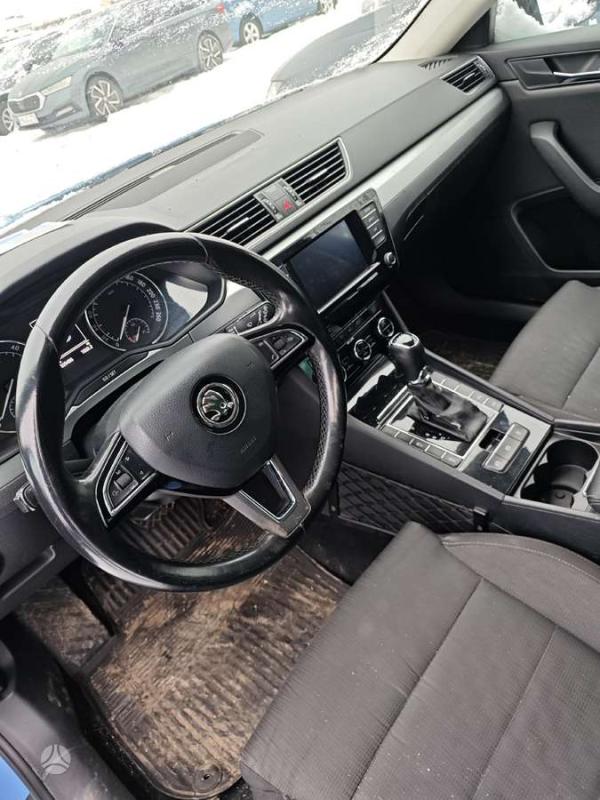 Blue Skoda SuperB 2017 in Kaunas, with an engine capacity of 1.97 L and mileage of 320 thousand km for 7400 €, photo 4 on AUTOMOTO.COM.LV