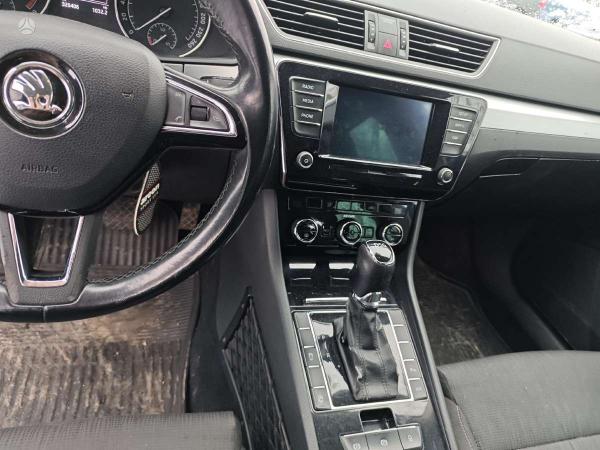 Blue Skoda SuperB 2017 in Kaunas, with an engine capacity of 1.97 L and mileage of 320 thousand km for 7400 €, photo 5 on AUTOMOTO.COM.LV