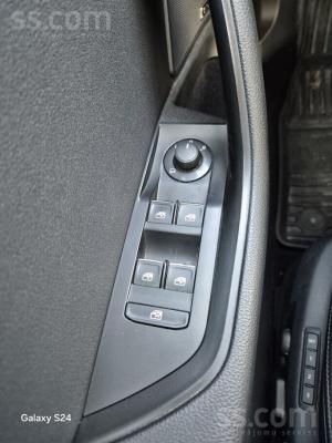 Zils Skoda SuperB 2017 Rīga, ar dzinēja tilpumu 2.00 L un nobraukumu 228 tūkst. km par 12800 €, foto 17 vietnē AUTOMOTO.COM.LV