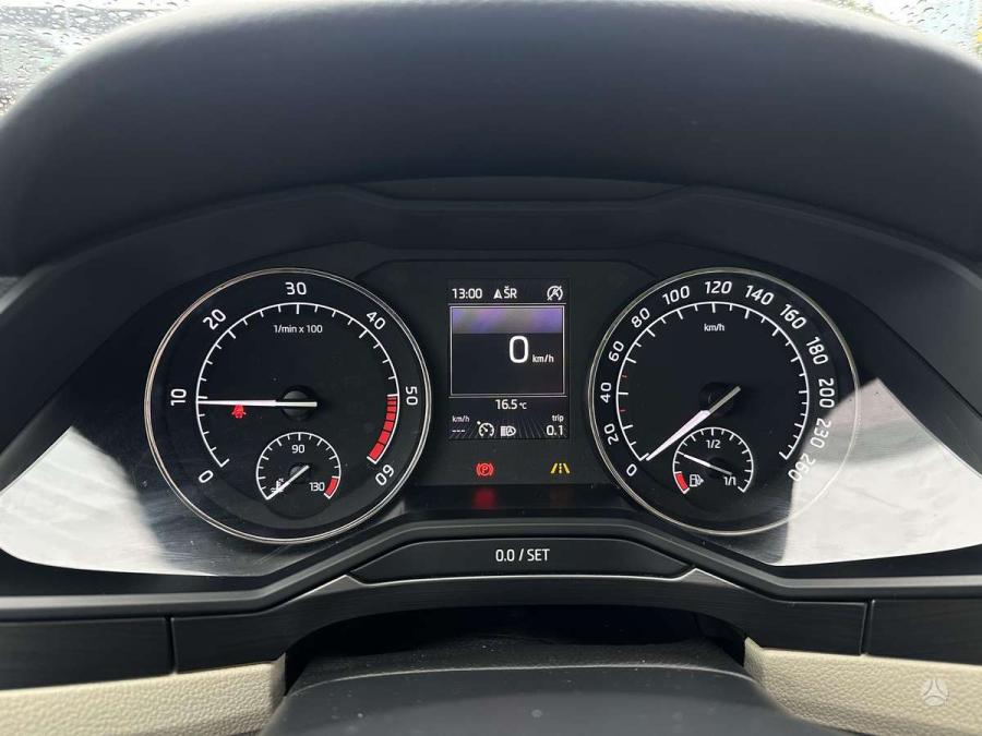 Zils Skoda SuperB 2017 Šauļi, ar dzinēja tilpumu 1.97 L un nobraukumu 139 tūkst. km par 13500 €, foto 20 vietnē AUTOMOTO.COM.LV