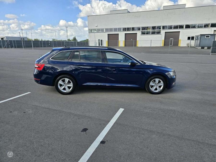 Zils Skoda SuperB 2017 Marijampole, ar dzinēja tilpumu 1.97 L un nobraukumu 330 tūkst. km par 6700 €, foto 5 vietnē AUTOMOTO.COM.LV