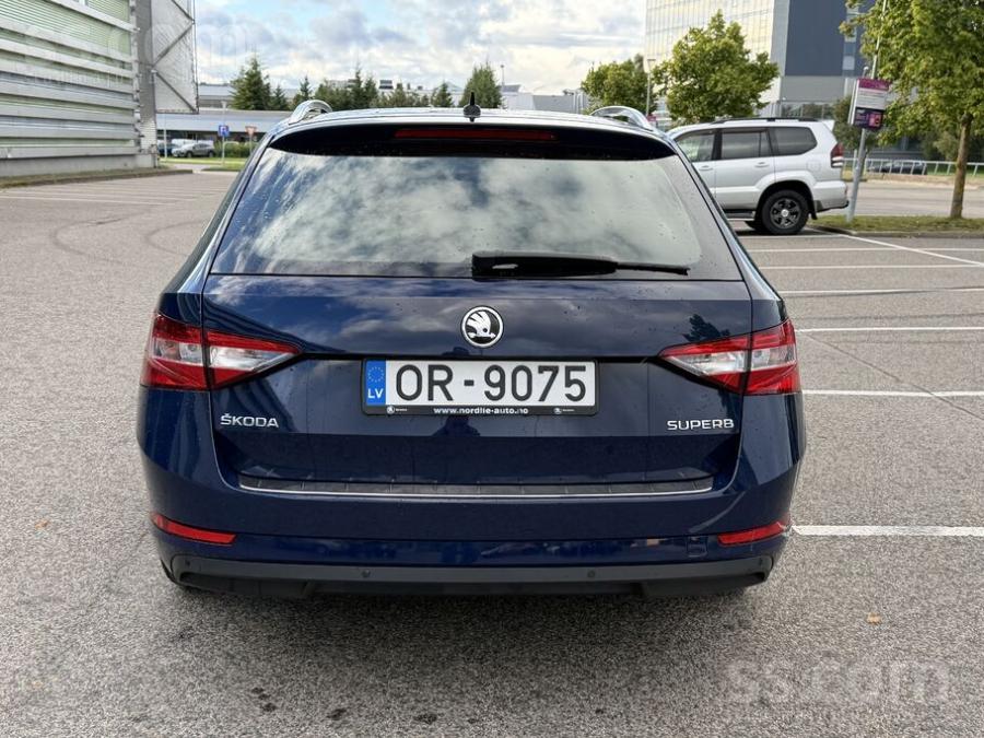 Blue Skoda SuperB 2017 in Riga, with an engine capacity of 1.50 L and mileage of 173 thousand km for 11900 €, photo 5 on AUTOMOTO.COM.LV