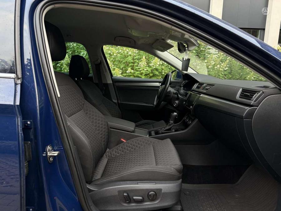 Blue Skoda SuperB 2017 in Vilnius, with an engine capacity of 1.97 L and mileage of 228 thousand km for 10800 €, photo 7 on AUTOMOTO.COM.LV