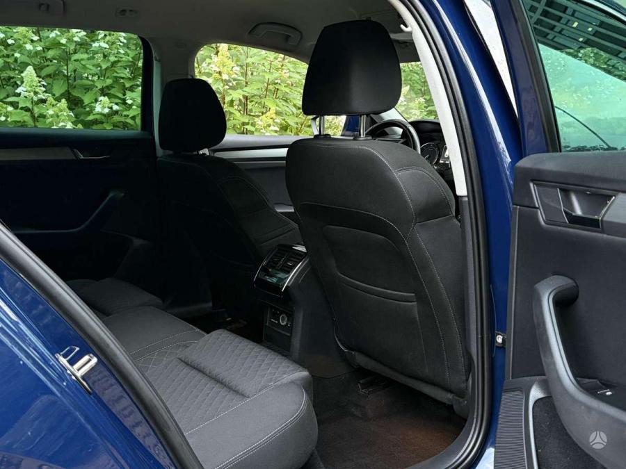 Blue Skoda SuperB 2017 in Vilnius, with an engine capacity of 1.97 L and mileage of 228 thousand km for 10800 €, photo 11 on AUTOMOTO.COM.LV