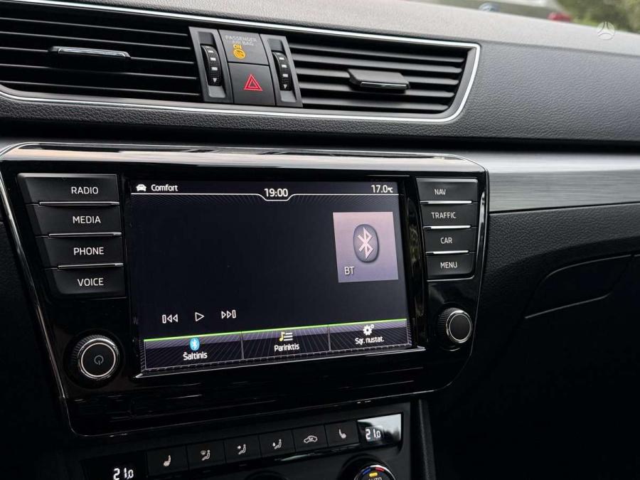 Blue Skoda SuperB 2017 in Vilnius, with an engine capacity of 1.97 L and mileage of 228 thousand km for 10800 €, photo 13 on AUTOMOTO.COM.LV