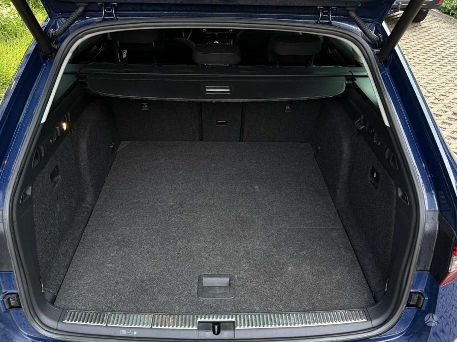 Blue Skoda SuperB 2017 in Vilnius, with an engine capacity of 1.97 L and mileage of 228 thousand km for 10800 €, photo 15 on AUTOMOTO.COM.LV