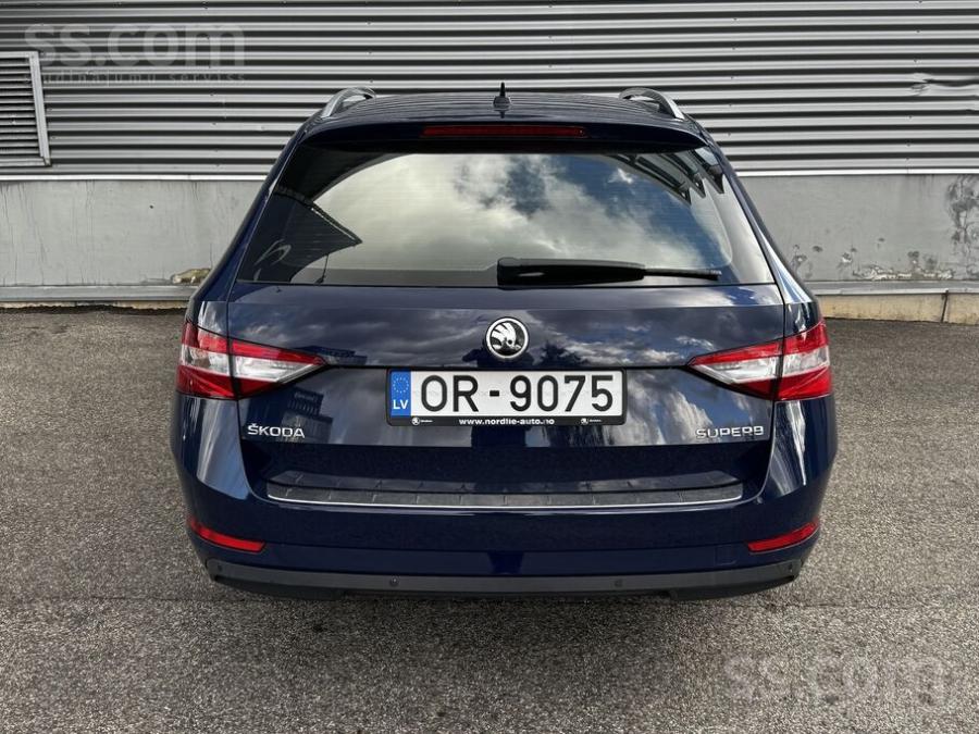 Blue Skoda SuperB 2017 in Riga, with an engine capacity of 1.40 L and mileage of 173 thousand km for 11900 €, photo 5 on AUTOMOTO.COM.LV