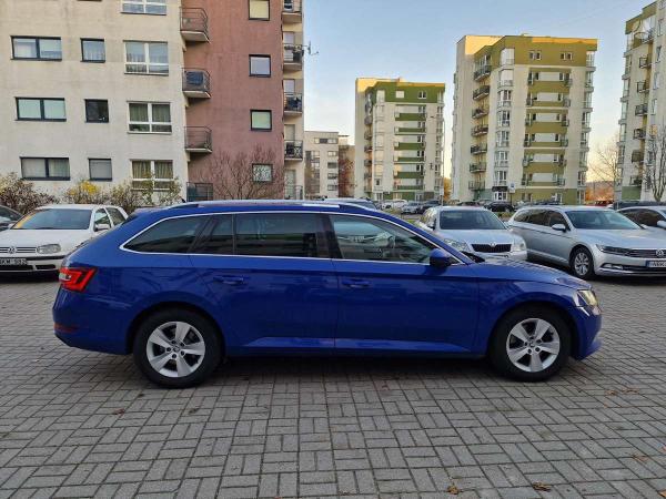 Blue Skoda SuperB 2018 in Vilnius, with an engine capacity of 1.60 L and mileage of 286 thousand km for 8450 €, photo 4 on AUTOMOTO.COM.LV