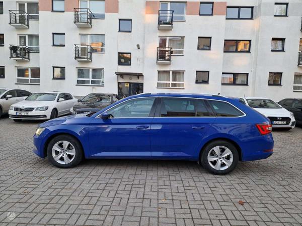 Blue Skoda SuperB 2018 in Vilnius, with an engine capacity of 1.60 L and mileage of 286 thousand km for 8450 €, photo 8 on AUTOMOTO.COM.LV