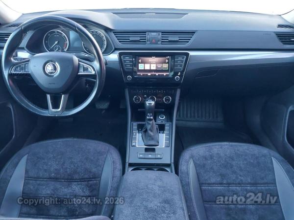 Zils Skoda SuperB 2018 Tallina, ar dzinēja tilpumu 2.00 L un nobraukumu 291 tūkst. km par 12500 €, foto 11 vietnē AUTOMOTO.COM.LV
