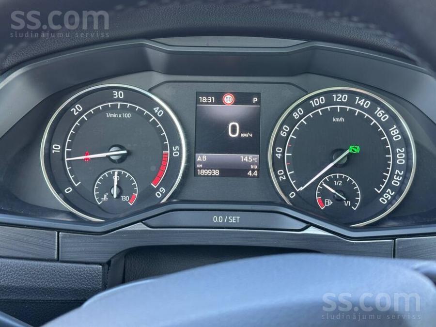 Zils Skoda SuperB 2018 Rīga, ar dzinēja tilpumu 2.00 L un nobraukumu 191 tūkst. km par 15800 €, foto 10 vietnē AUTOMOTO.COM.LV