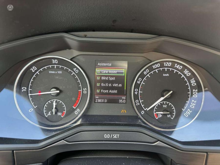 Blue Skoda SuperB 2018 in Siauliai, with an engine capacity of 1.60 L and mileage of 234 thousand km for 11200 €, photo 20 on AUTOMOTO.COM.LV