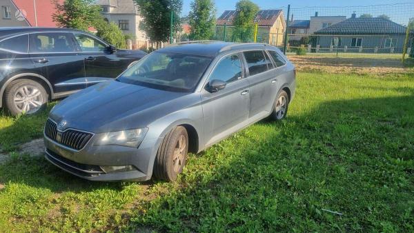 Blue Skoda SuperB 2018 in Siauliai, with an engine capacity of 1.60 L and mileage of 290 thousand km for 6700 €, photo 2 on AUTOMOTO.COM.LV