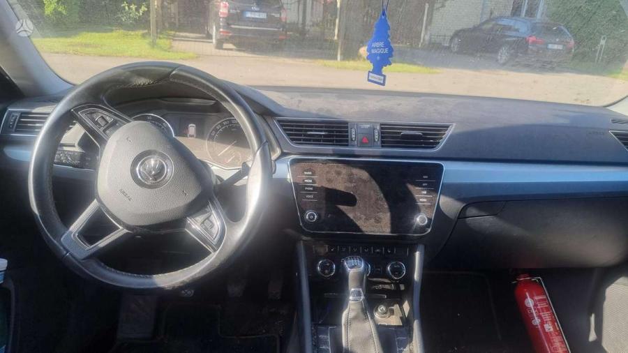 Zils Skoda SuperB 2018 Šauļi, ar dzinēja tilpumu 1.60 L un nobraukumu 290 tūkst. km par 6700 €, foto 14 vietnē AUTOMOTO.COM.LV