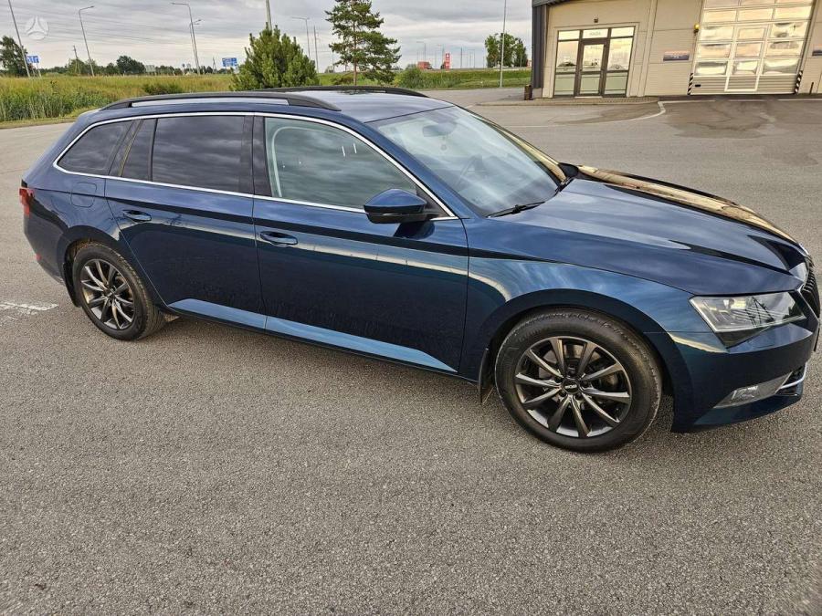 Blue Skoda SuperB 2018 in Kursenai, with an engine capacity of 1.40 L and mileage of 203 thousand km for 14000 €, photo 5 on AUTOMOTO.COM.LV