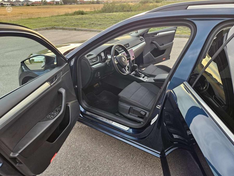 Blue Skoda SuperB 2018 in Kursenai, with an engine capacity of 1.40 L and mileage of 203 thousand km for 14000 €, photo 8 on AUTOMOTO.COM.LV