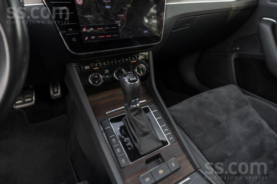 Zils Skoda SuperB 2019 Rīga, ar dzinēja tilpumu 2.00 L un nobraukumu 221 tūkst. km par 17900 €, foto 33 vietnē AUTOMOTO.COM.LV