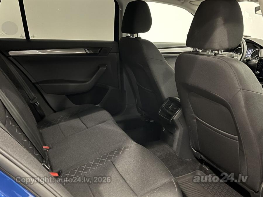 Zils Skoda SuperB 2020 Tallina, ar dzinēja tilpumu 2.00 L un nobraukumu 250 tūkst. km par 12900 €, foto 4 vietnē AUTOMOTO.COM.LV