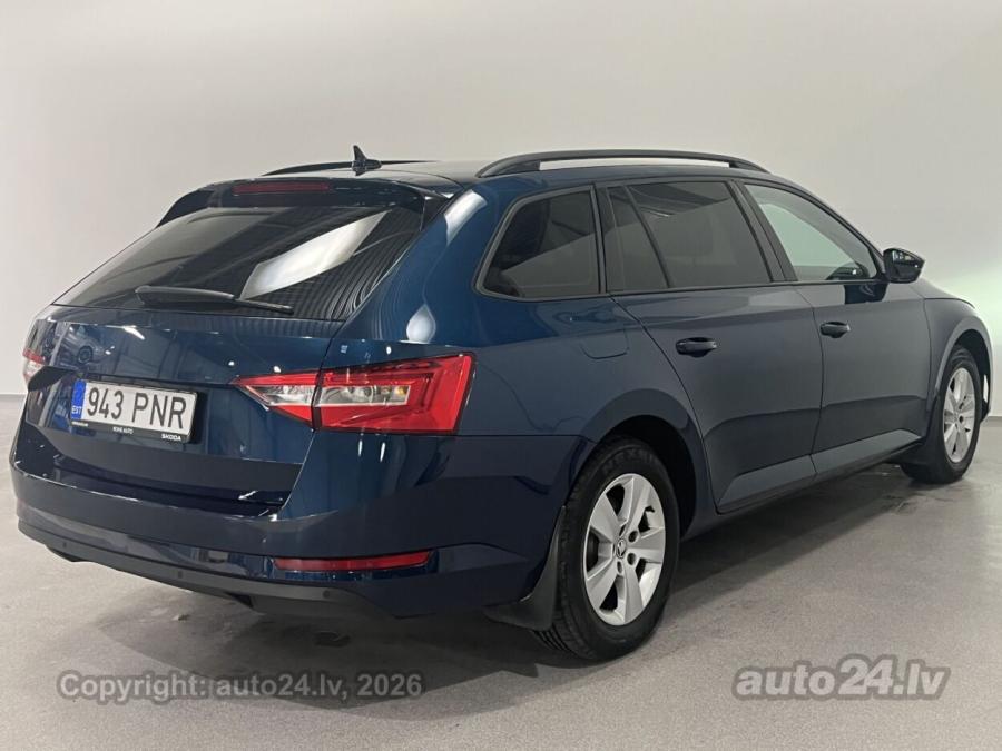 Zils Skoda SuperB 2020 Tallina, ar dzinēja tilpumu 2.00 L un nobraukumu 248 tūkst. km par 12900 €, foto 4 vietnē AUTOMOTO.COM.LV