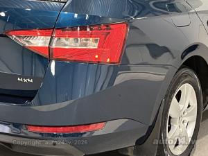 Zils Skoda SuperB 2020 Tallina, ar dzinēja tilpumu 2.00 L un nobraukumu 249 tūkst. km par 12900 €, foto 21 vietnē AUTOMOTO.COM.LV