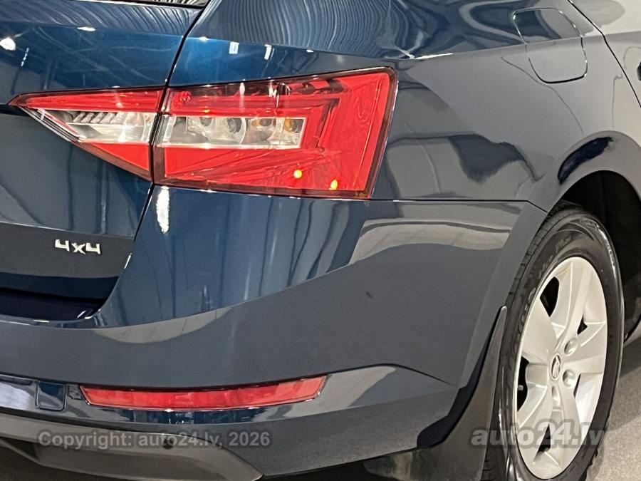 Zils Skoda SuperB 2020 Tallina, ar dzinēja tilpumu 2.00 L un nobraukumu 249 tūkst. km par 12900 €, foto 21 vietnē AUTOMOTO.COM.LV