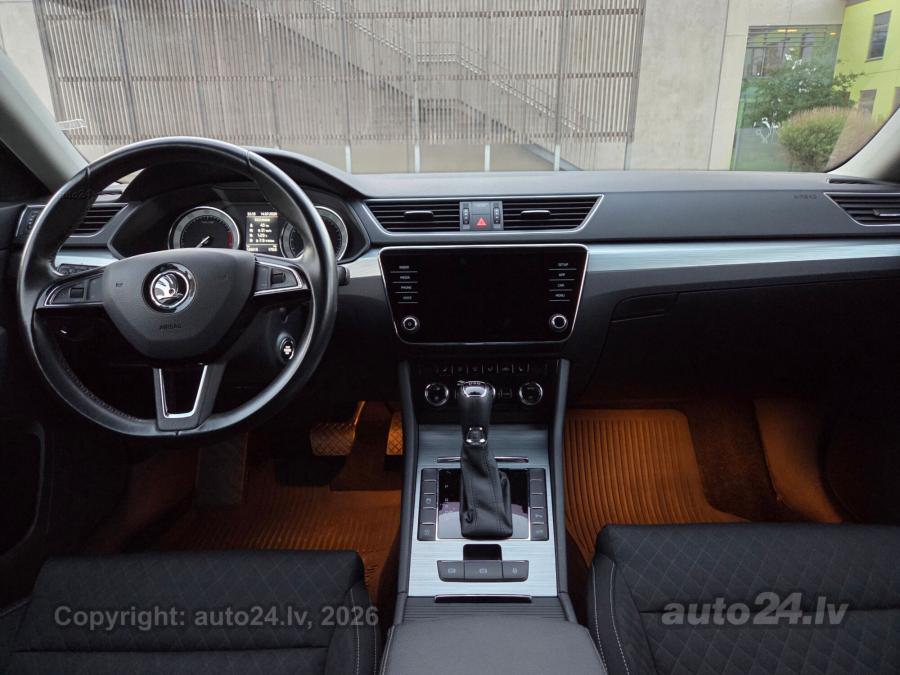 Zils Skoda SuperB 2020 Tallina, ar dzinēja tilpumu 2.00 L un nobraukumu 127 tūkst. km par 17900 €, foto 13 vietnē AUTOMOTO.COM.LV